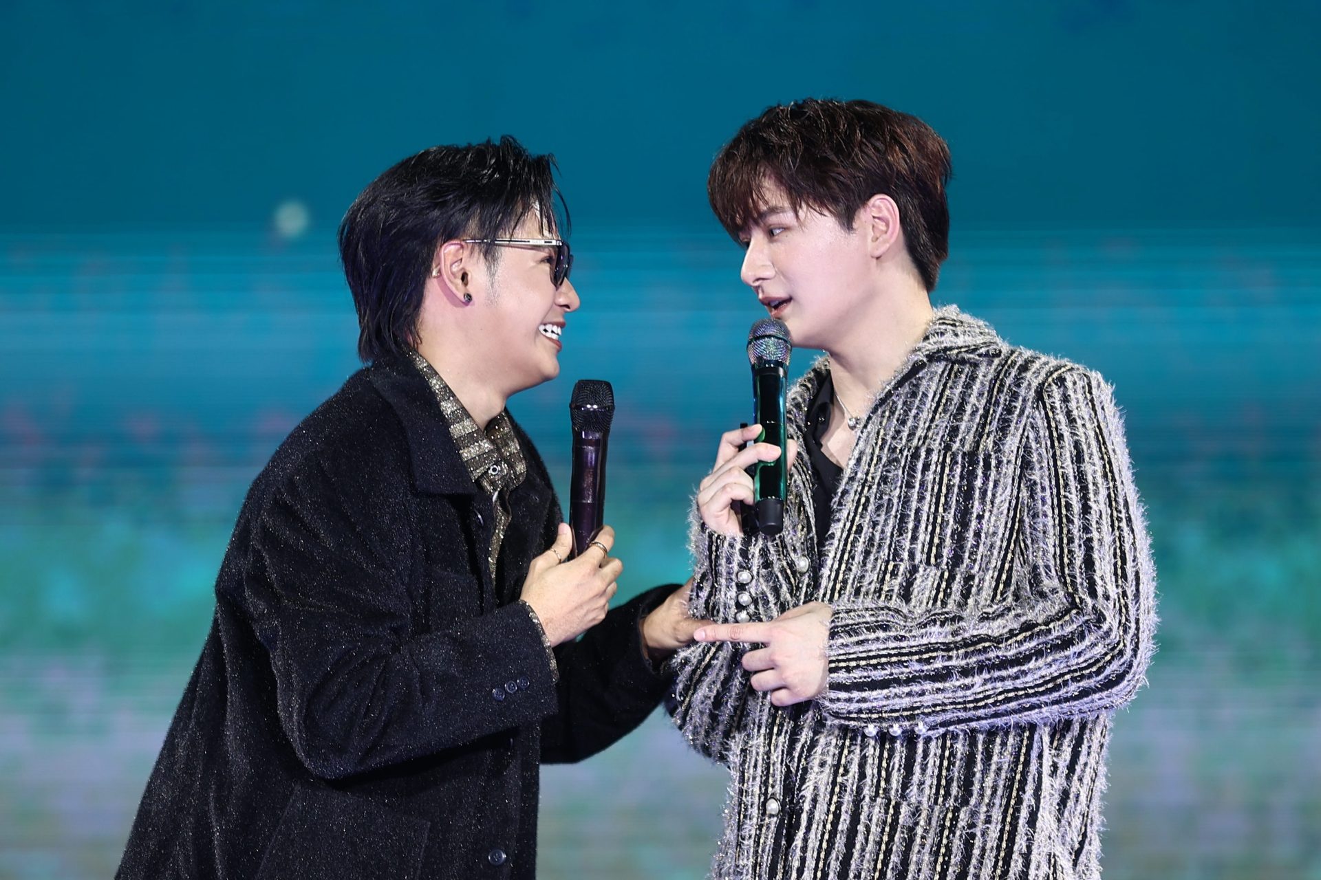 “คริส-สิงโต” ร่วมมอบความสุขแบบ Non Stop บนเวที SIAM PARAGON THE MAGICAL ...